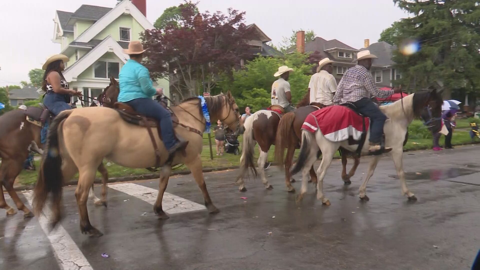 We the people: Toledo horseback riders bring a piece of the country to ...