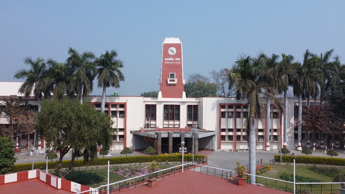 150 students fall sick after chicken, paneer feast at Uttarkhand university