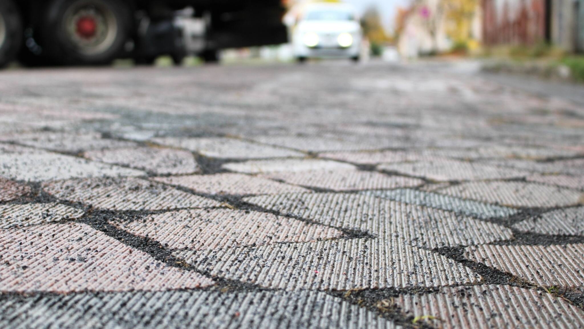Gegen Lärm und Schmutz: Diamanten sollen altes Straßenpflaster in ...