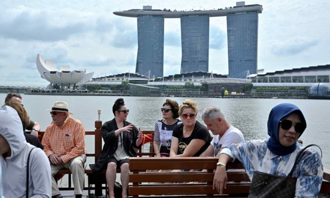 Pakistani tourist deported, banned from entering Singapore after ...