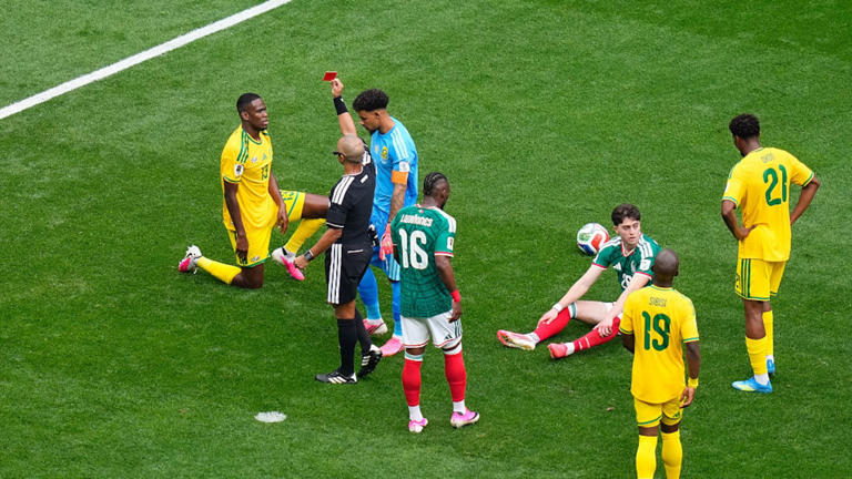 FIFA World Cup: Memes galore after 3 red cards shown in Mexico vs South ...