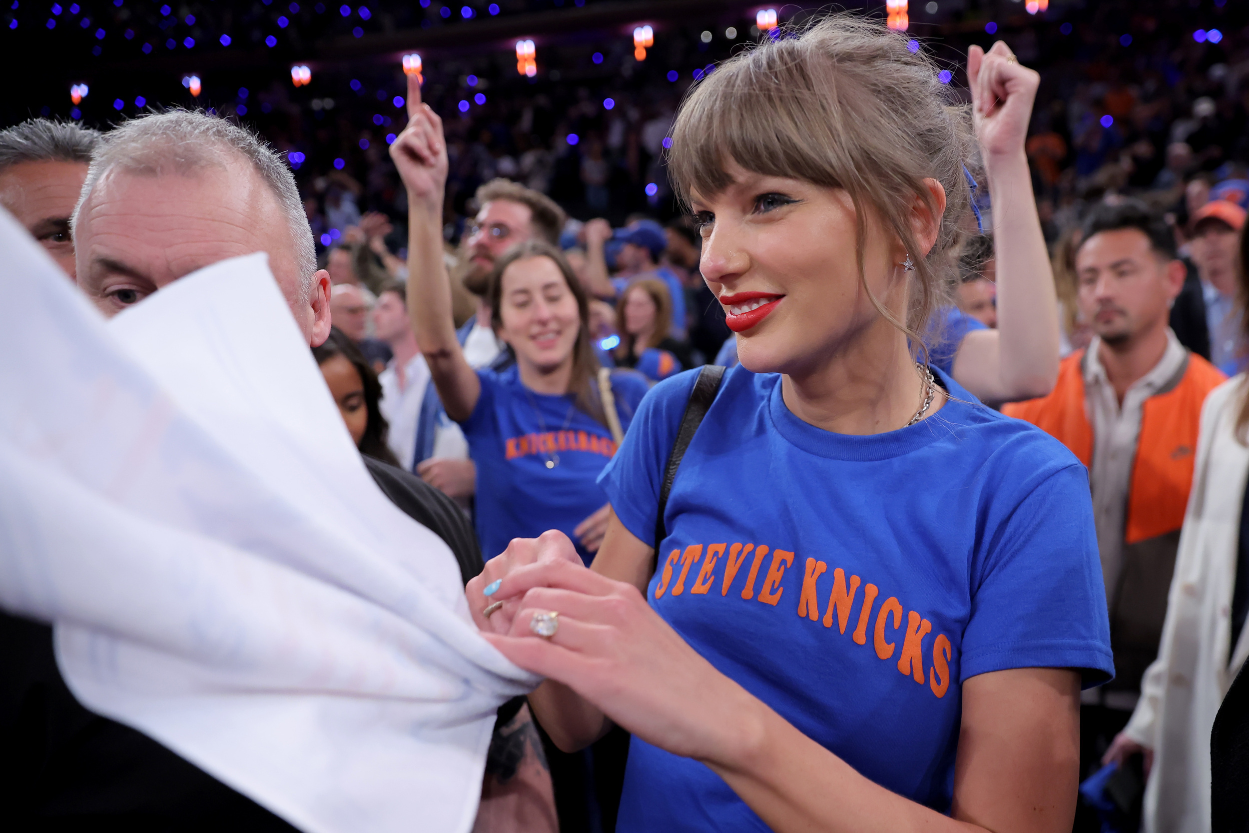 Monica McNutt apologizes after dissing Taylor Swift on a hot mic during ...