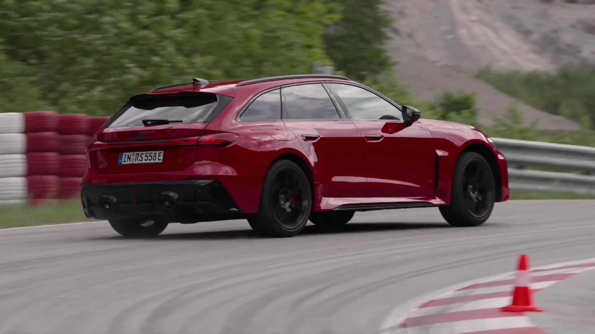 Der neue Audi RS 5 - quattro mit dynamic torque control - Präzision im ...