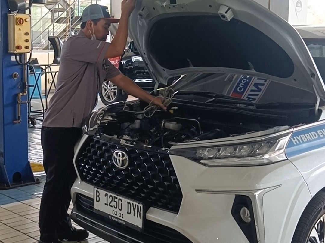 Biaya servis Toyota Veloz hybrid dan bensin, gratis hingga 60.000 km
