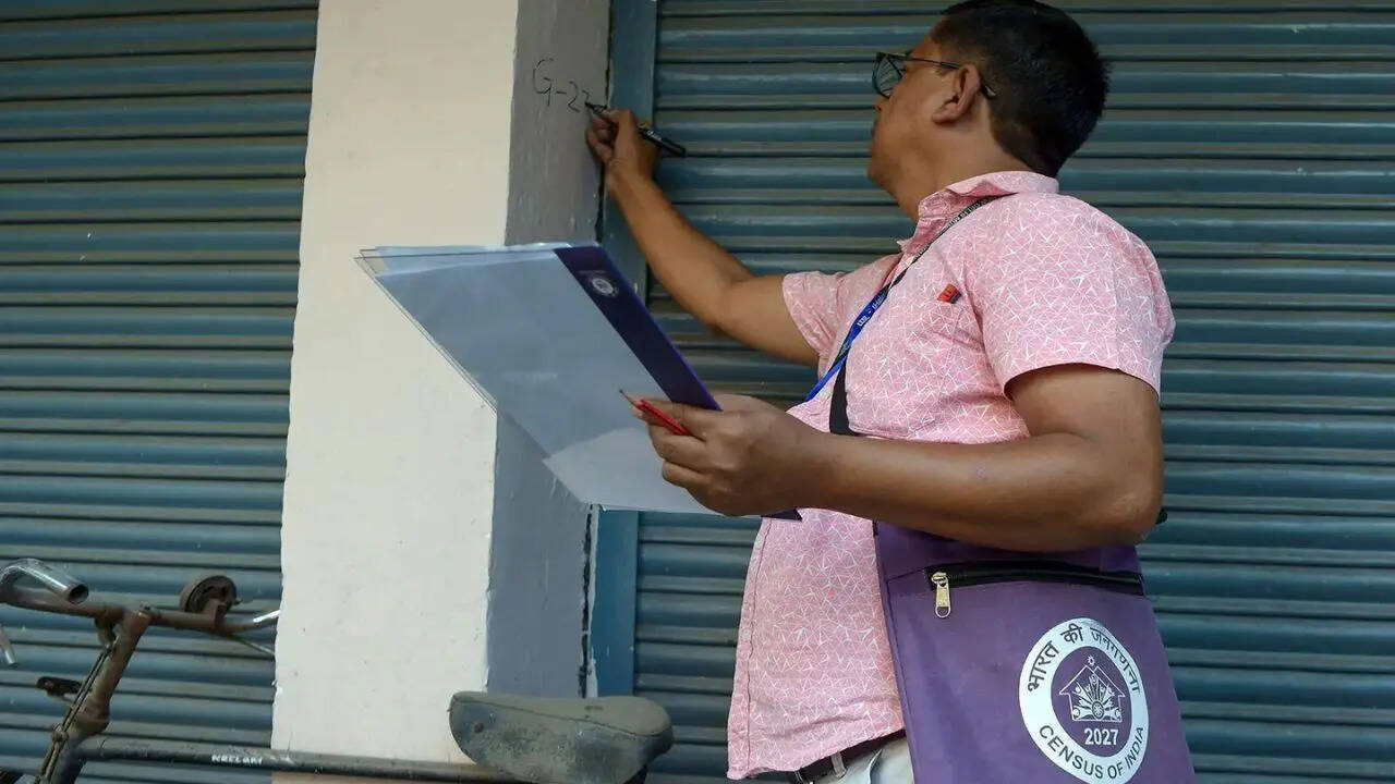 Dogs unleashed, doors slammed, videos recorded: Mumbai census staff ...
