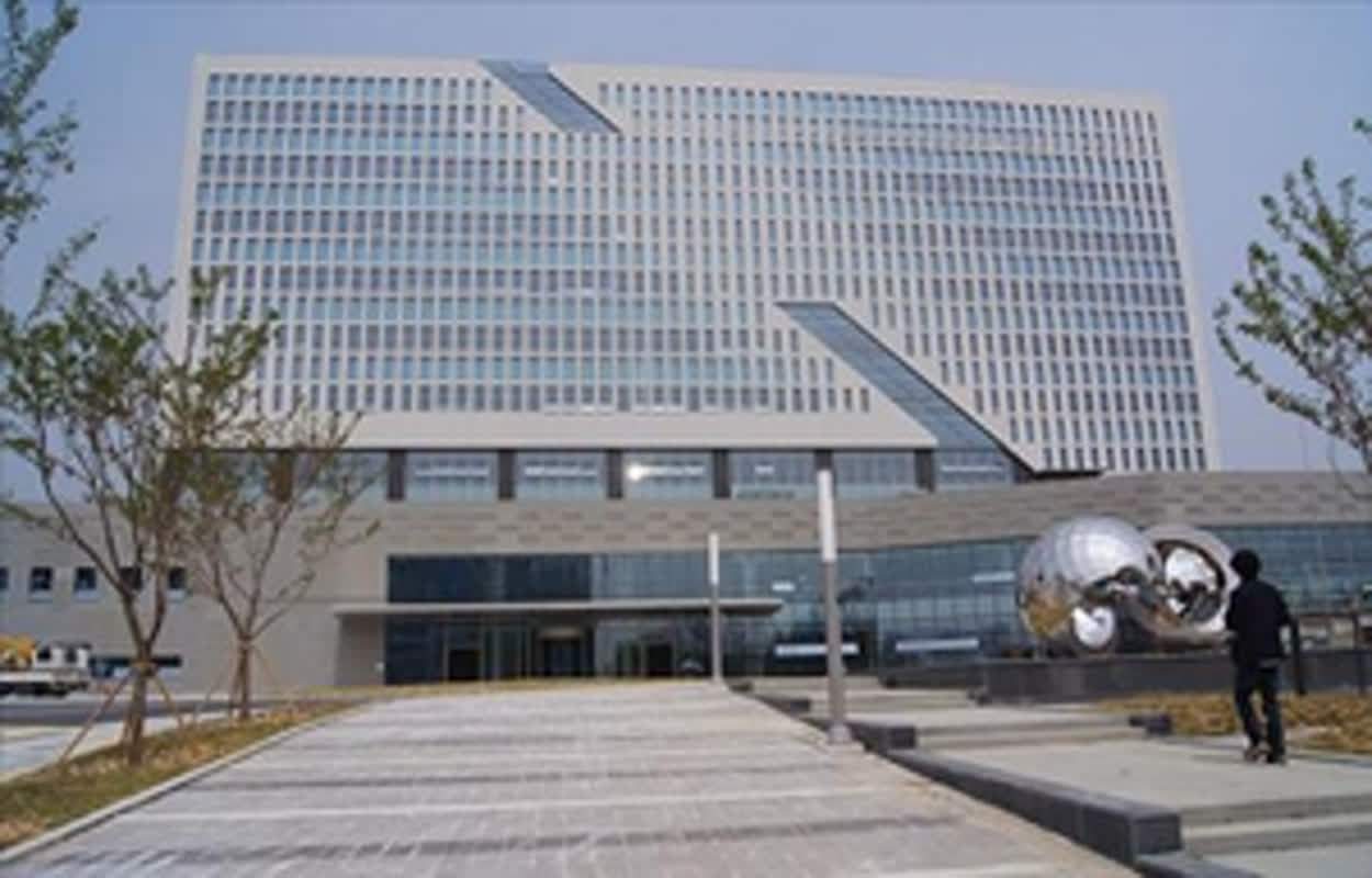 AI가 대신하는 직무설계…노동부·산인공, NCS 활용 가이드북 공개