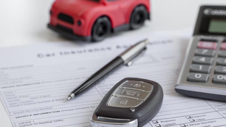 More drivers are using AI to compare car insurance, but experts urge ...
