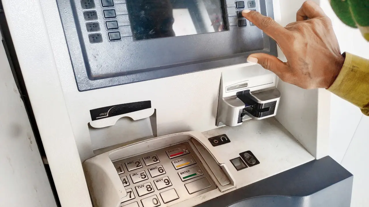 ATM trap scam strikes Mumbai, two residents lose Rs 89,500