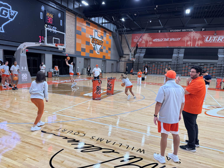 UTRGV women’s basketball tips off summer practice