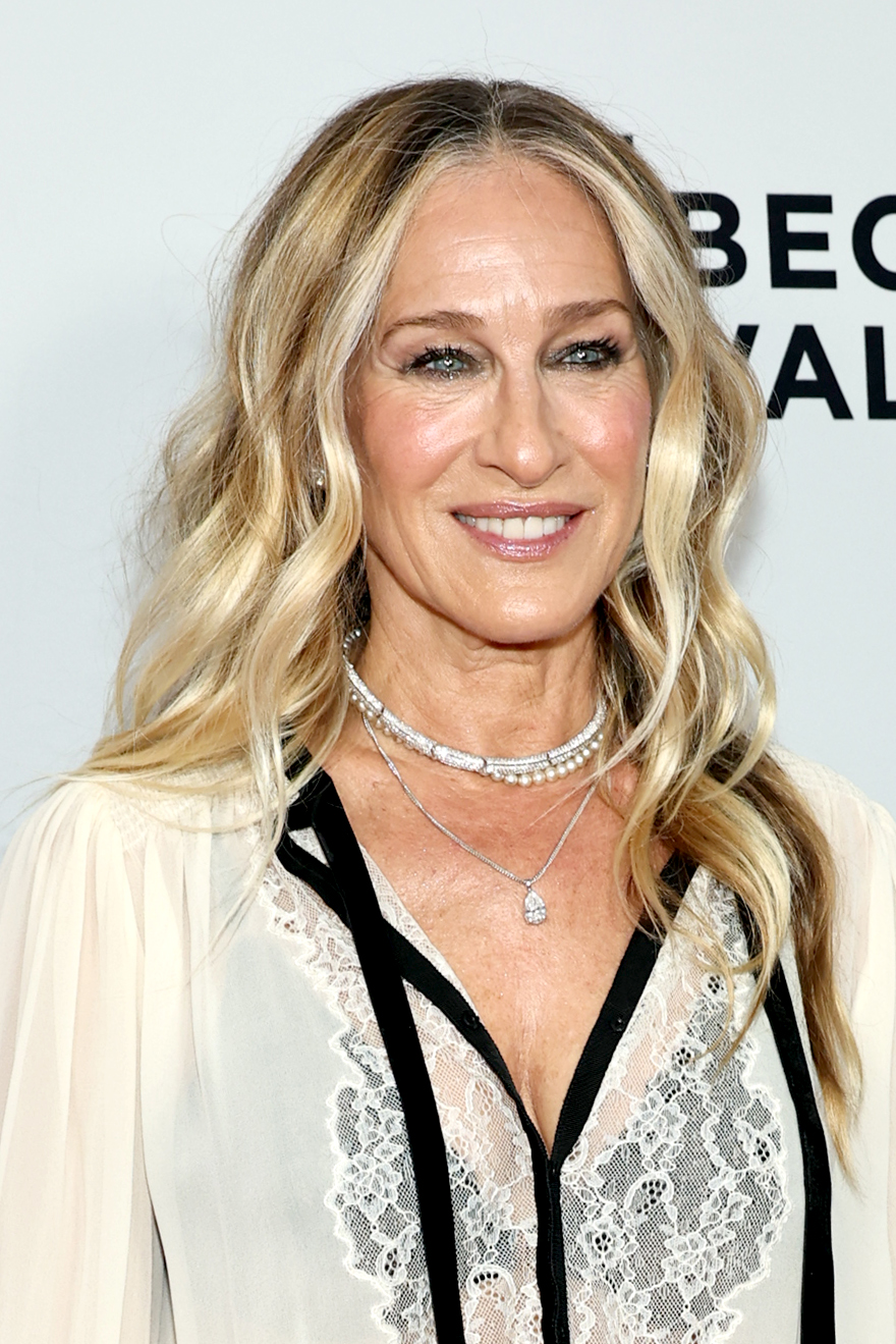 Sarah Jessica Parker shines in silky black-and-white look at Tribeca ...