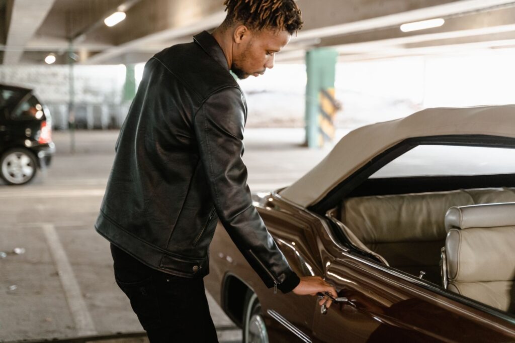 10 common car items and parts targeted by thieves
