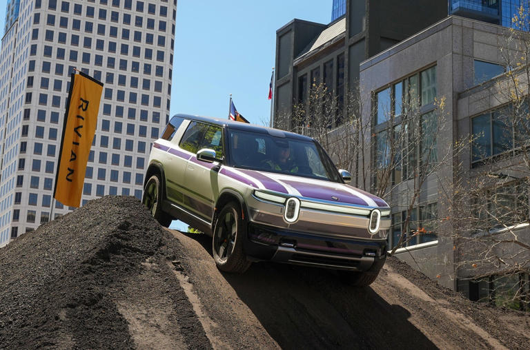 RJ Scaringe said there are 2 big reasons Rivian's new R2 doesn't look ...