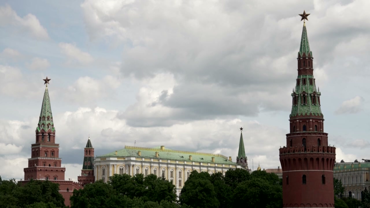 World chess body FIDE suspends Russia over Ukraine dispute