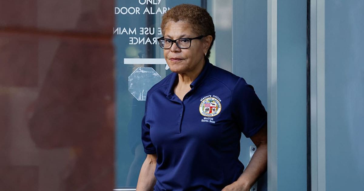 Karen Bass dodges questions after brother sues Los Angeles over ...