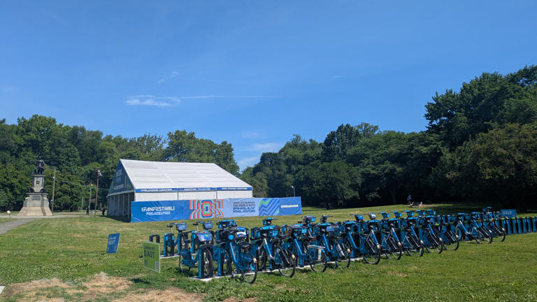 How to get to Philly's FIFA Fan Festival: Bus vs. bike