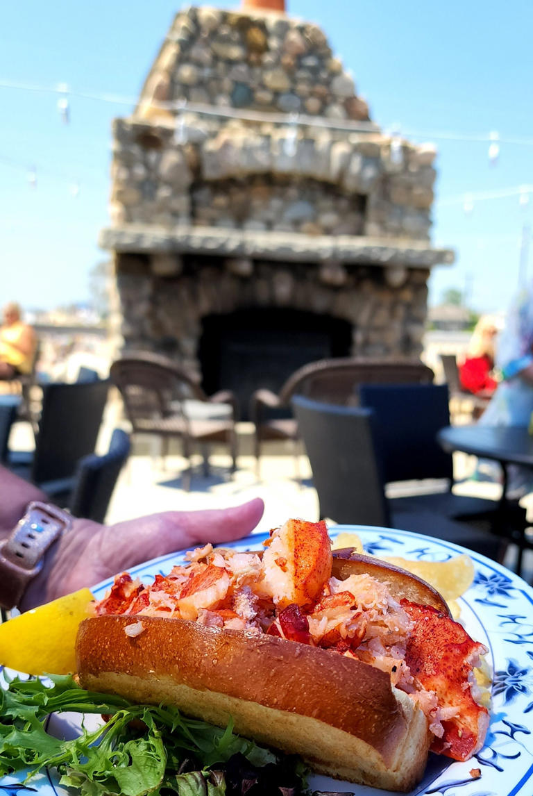 Roof deck to river views, don't miss these 5 summer dining spots in RI