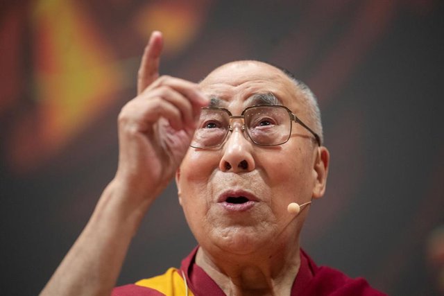 El Dalai Lama recibe el alta en un hospital de India tras una cirugía ...
