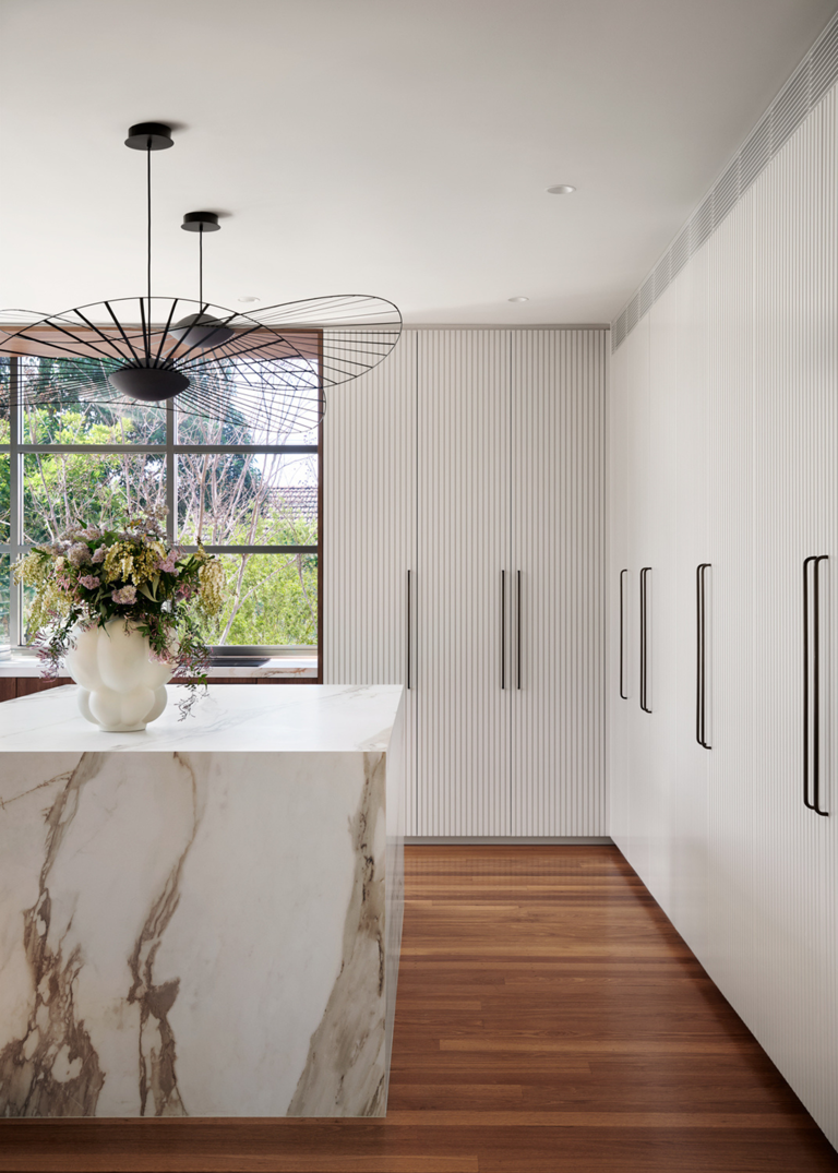 Dark vs light kitchens — how to know which one you'll actually enjoy ...