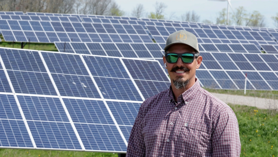 US solar farms: Energy, agriculture, and environment