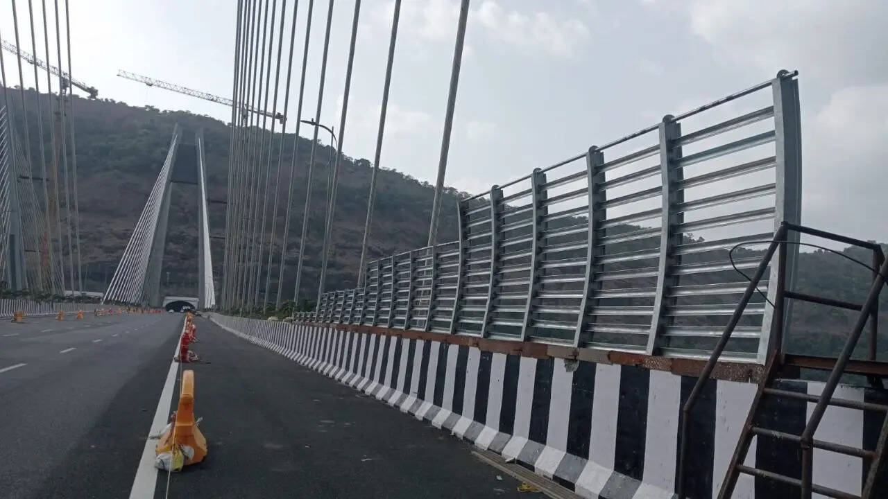 Mumbai-Pune Expressway's missing link gets wind shields: Barriers ...