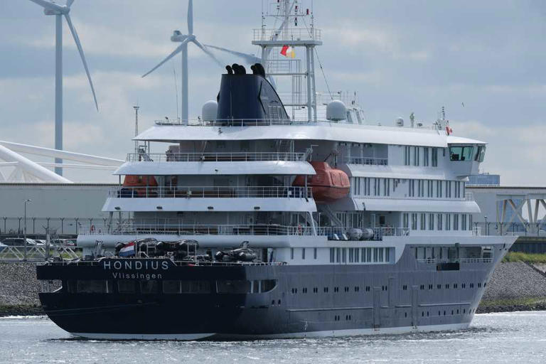 US puts up $750K to evacuate an American who was aboard hantavirus ...