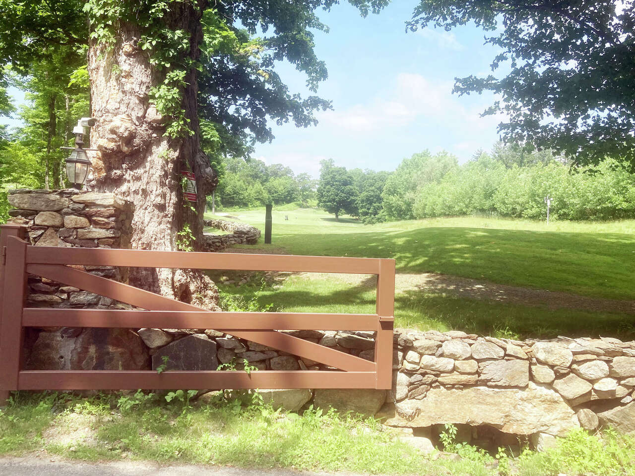 This top CT golf course just finished a $4.5M clubhouse update. Now it ...