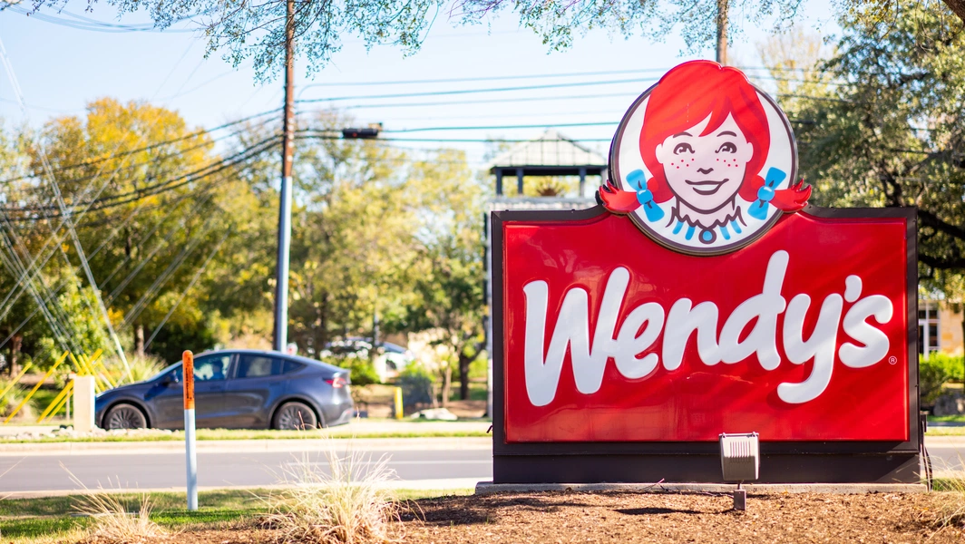 10 major fast-food chains facing decline