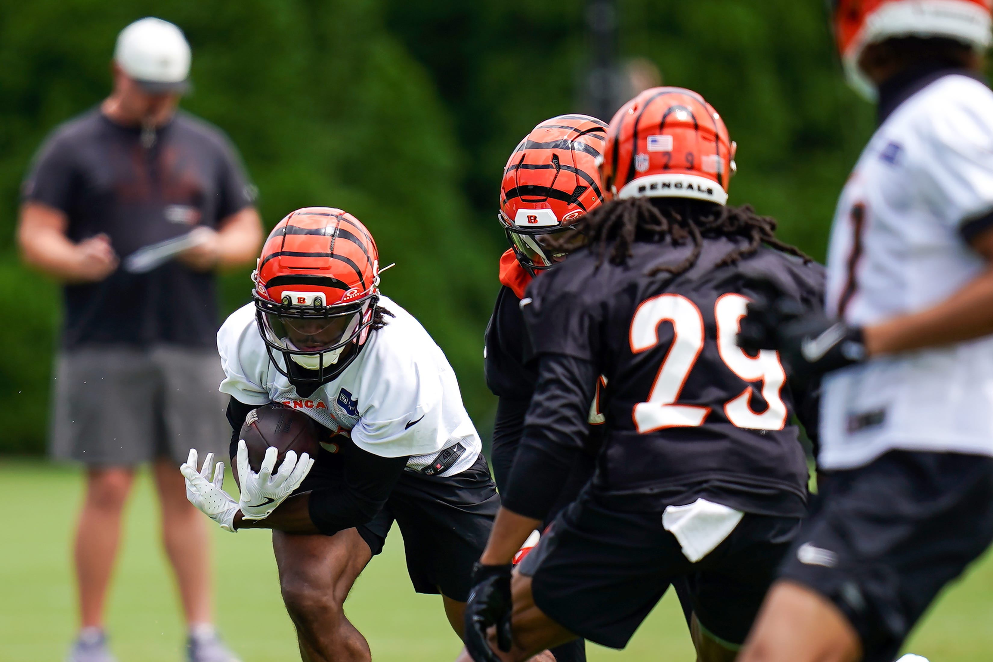 Bengals' Kyle Dugger mentions Belichick, Vrabel when talking defense