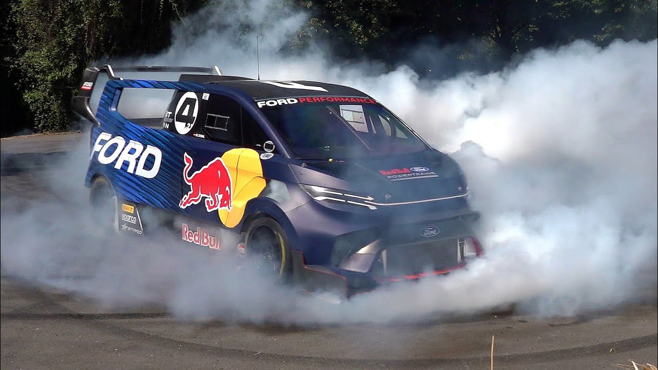 Ford SuperVan delivers tire smoke at Goodwood