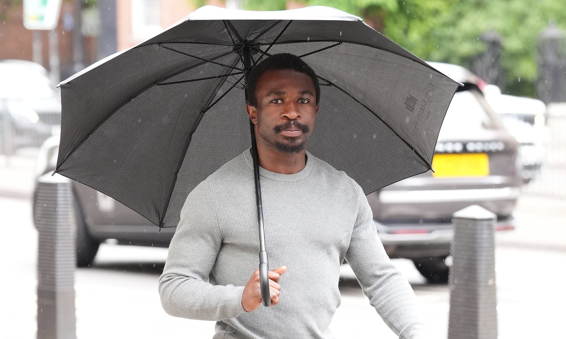 Footballer ran out on £2,000 whisky bill in series of 'dine-and-dash ...