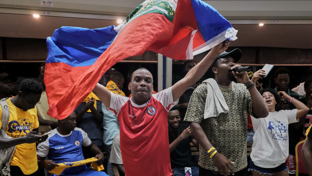 Coupe du monde 2026 : Le maillot des Grenadiers d'Haïti interdit par la ...