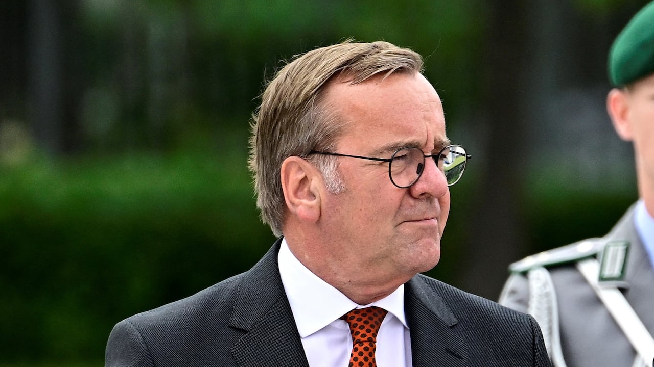 German defence minister warns NATO to stop hitting 'snooze' on Russian ...