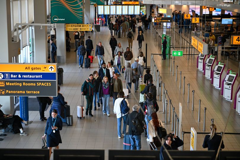Simon Calder names five 'worst' airports for European border delays ...