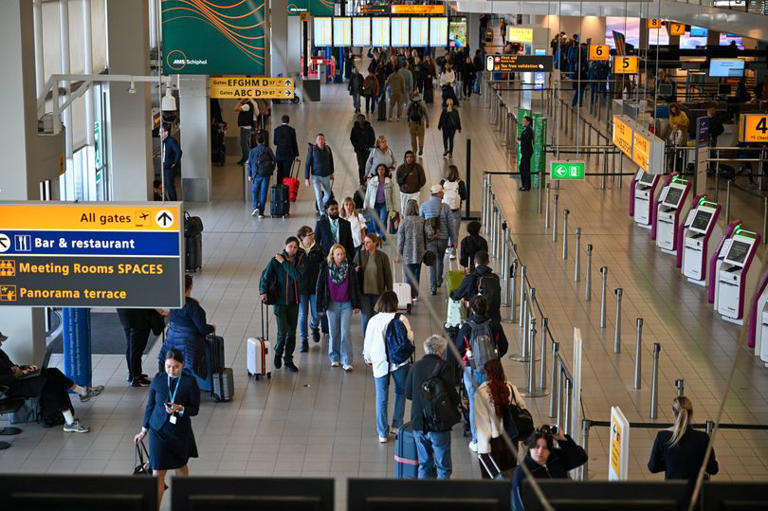 Simon Calder names five 'worst' airports for European border delays ...