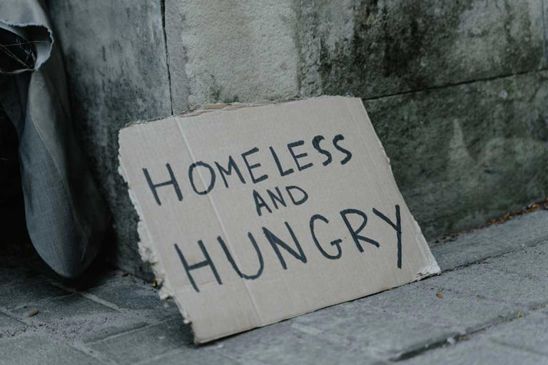 Woman stands up for homeless man amid restaurant controversy in Pretoria