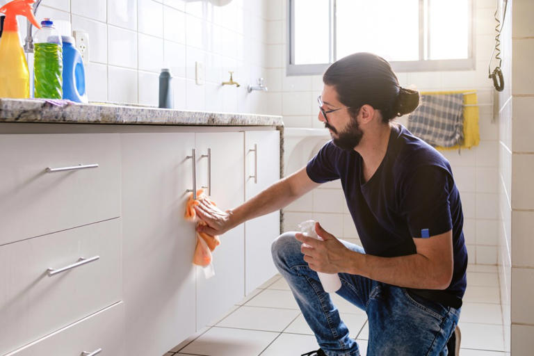 Man goes through late mom’s house—what he discovers stuns: 'This is crazy'