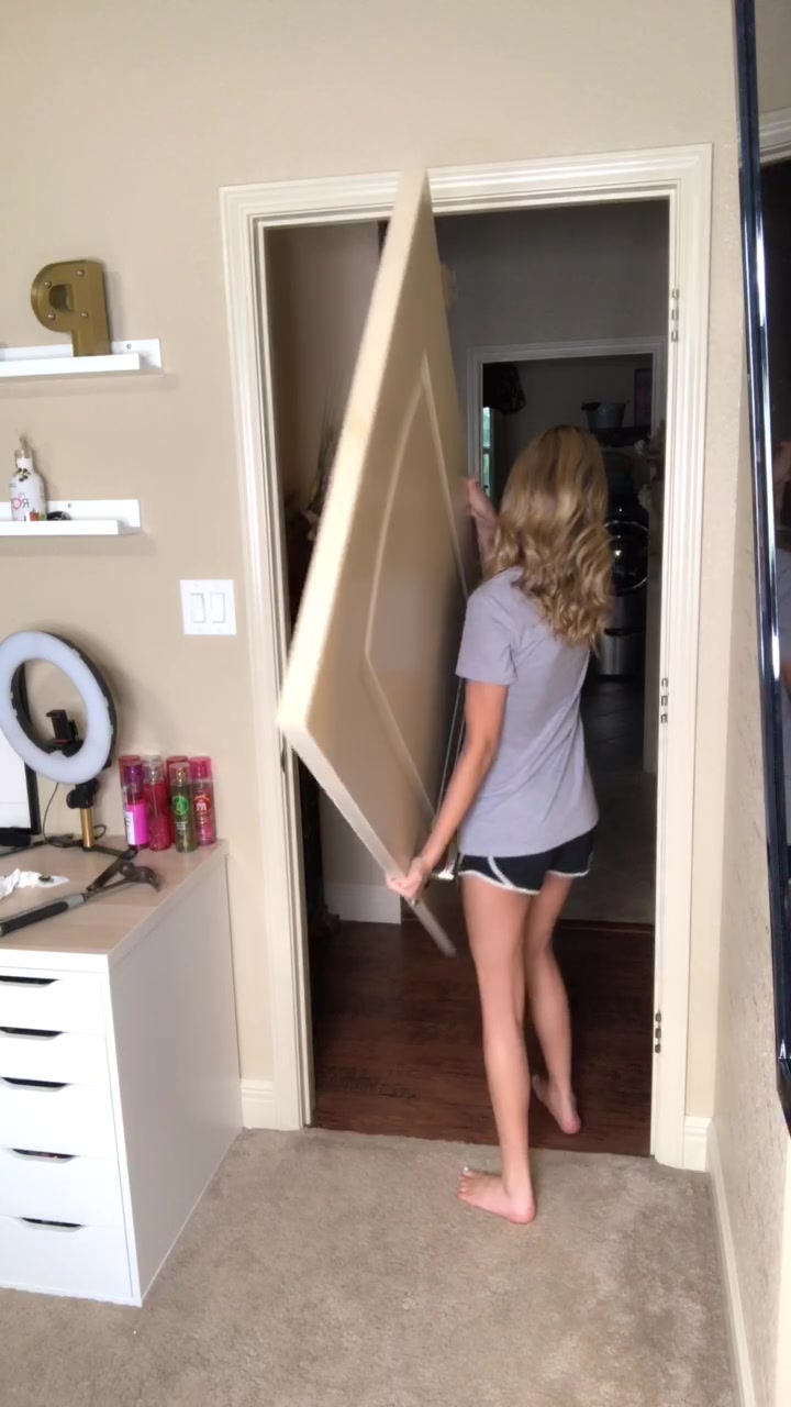 I finally learned how to open a door 😂