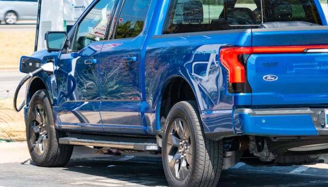 Ford's $30,000 EV pickup is now out in the wild as prototypes get ready ...