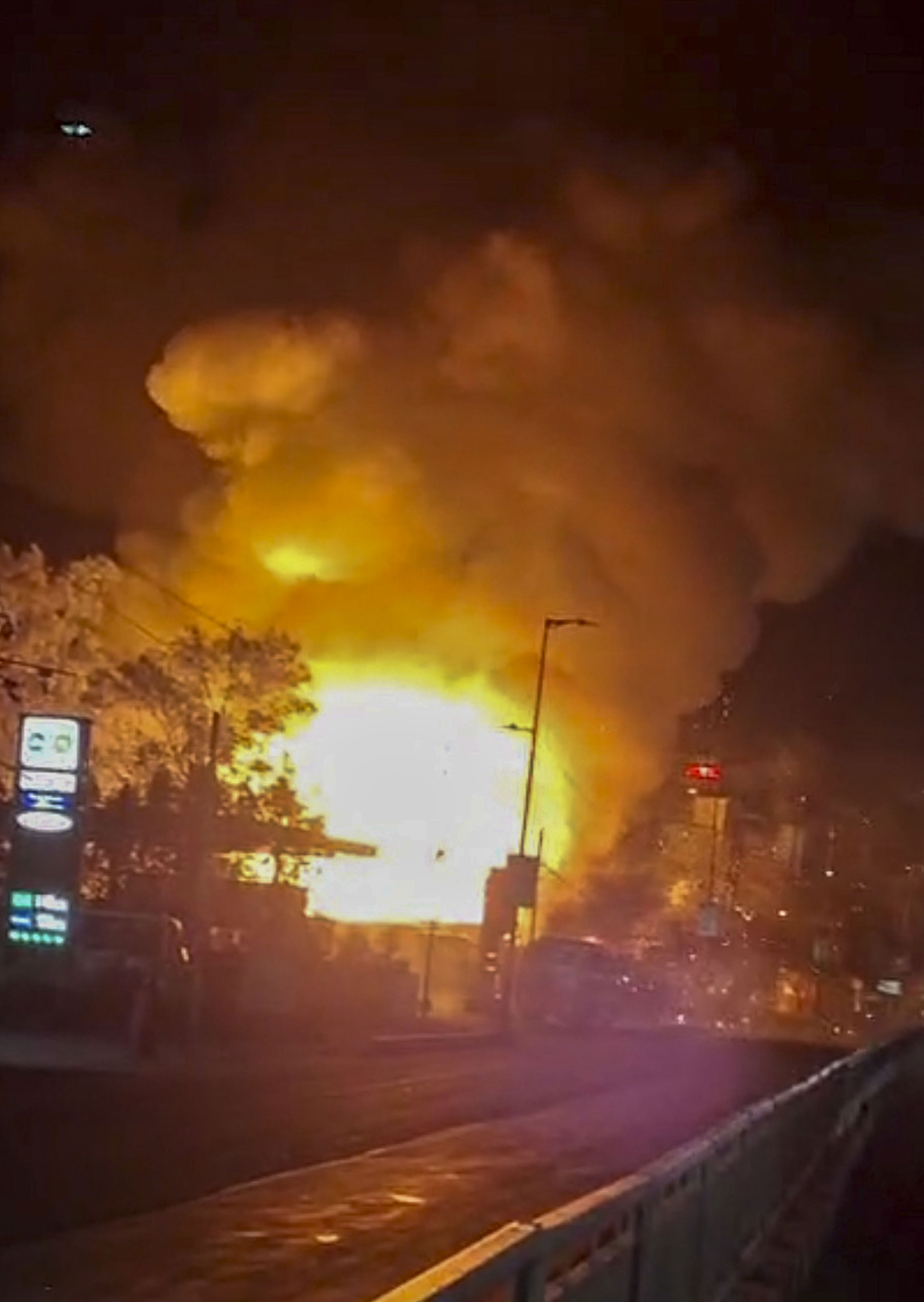 Smoke, debris linger as massive blaze guts firecracker shop in Bhopal ...
