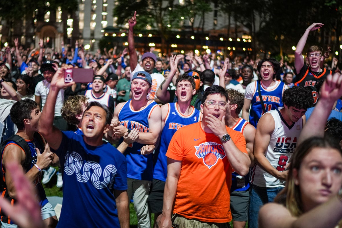 Knicks fever is colliding with World Cup buzz, and New York soccer bars ...