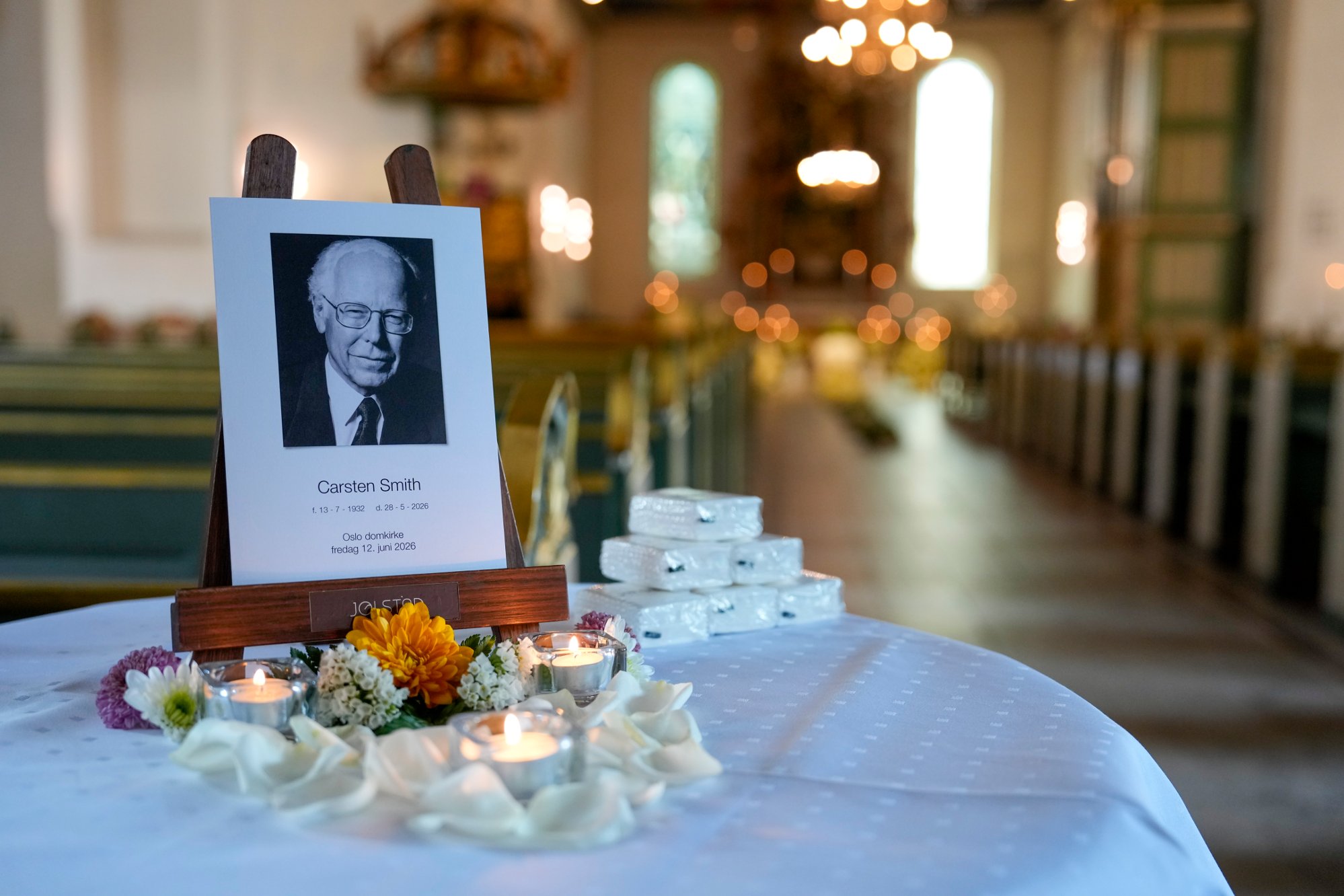 Stoltenberg hedret Carsten Smith: – En slags onkel
