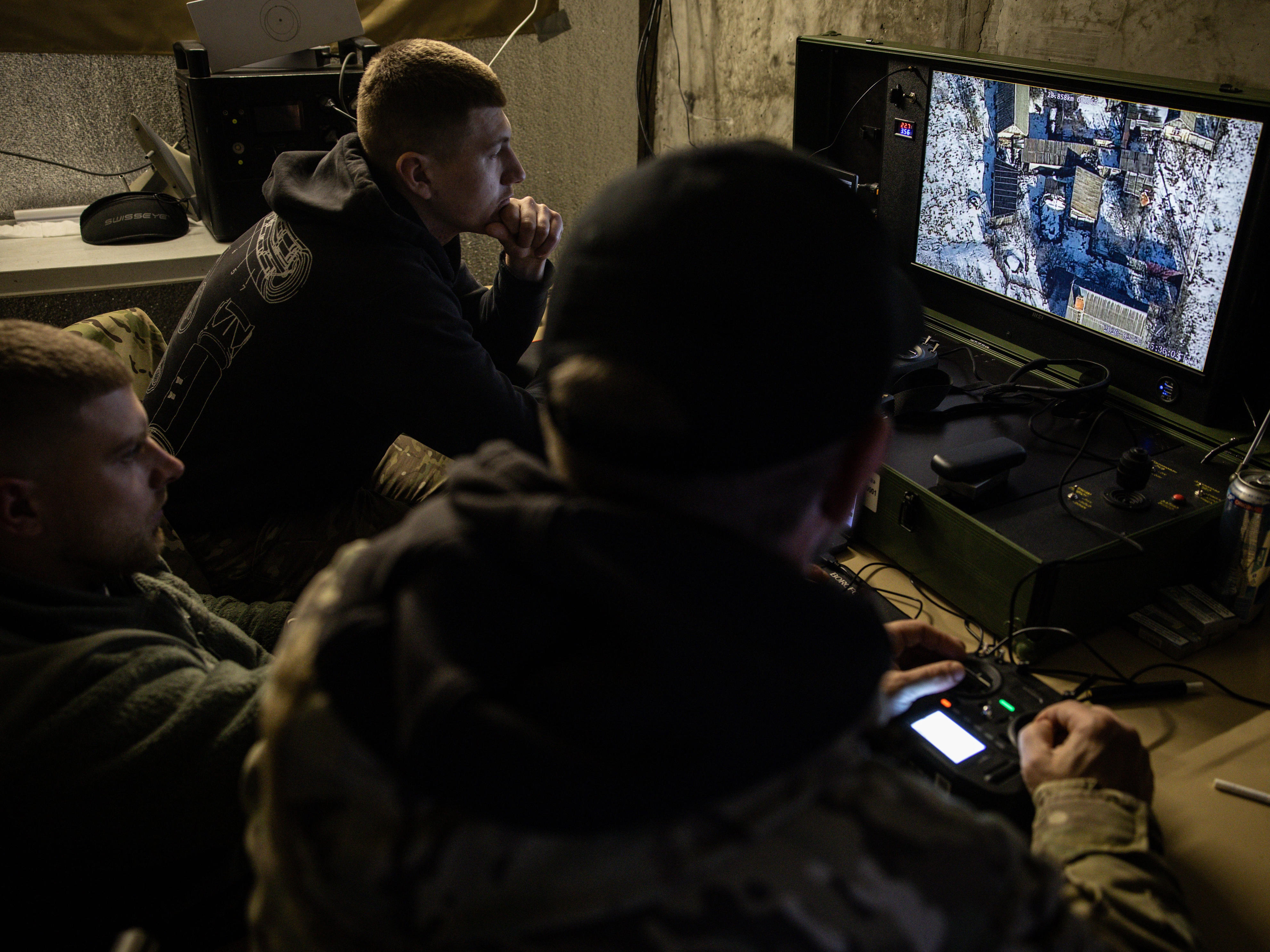 The front-line drone 'kill zone' is widening, up to 50 km in some areas ...