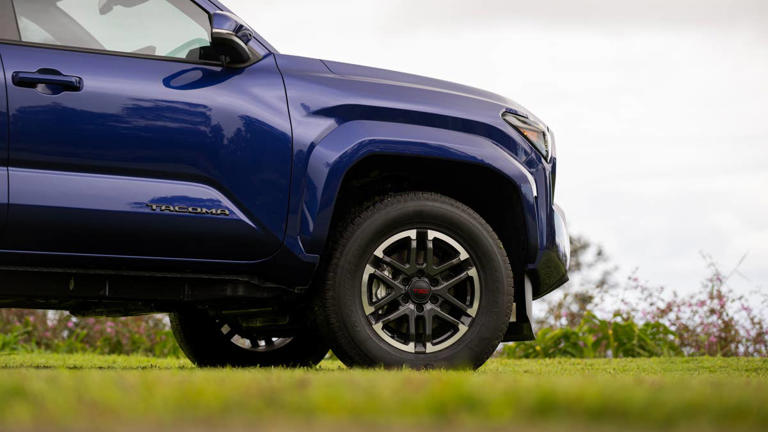 Nissan Frontier vs. Toyota Tacoma: 5 key differences