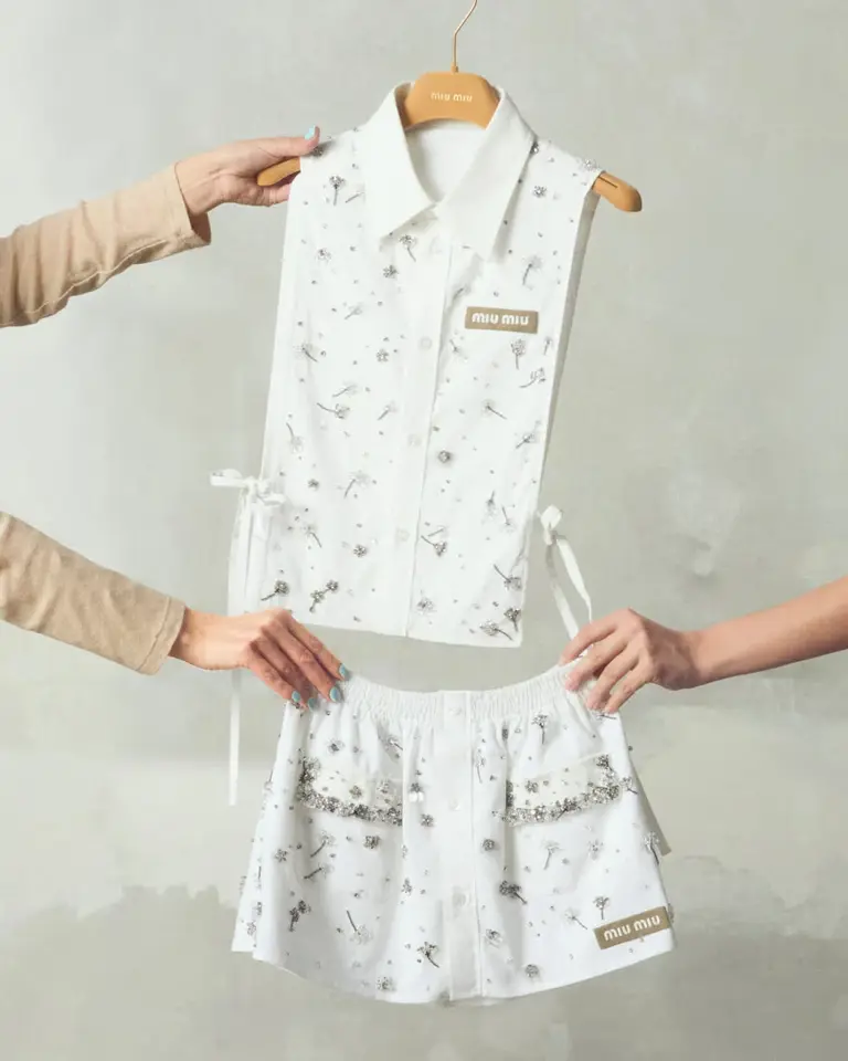 Miu Miu把二手衣變時髦了! 2026 upcycled系列登場，後背包Twice的Momo也愛