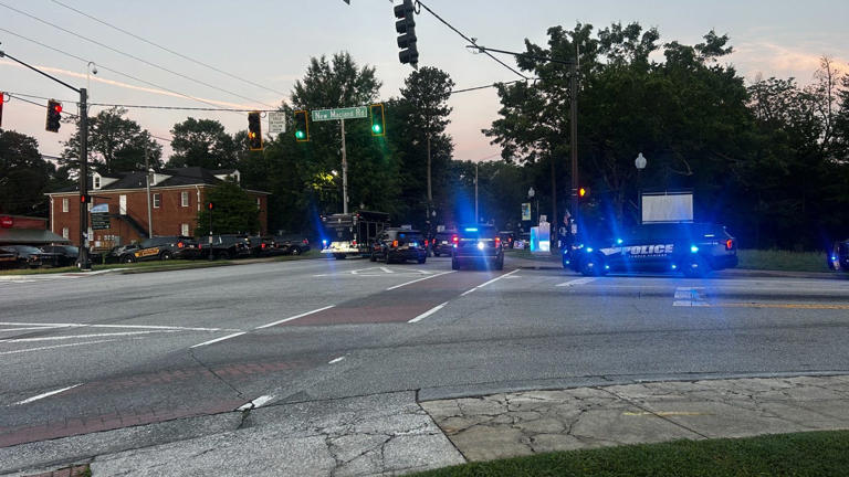 Police activity closes roads in Powder Springs area