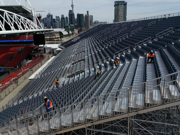 Toronto's towering temporary FIFA bleachers perfectly safe, builder ...