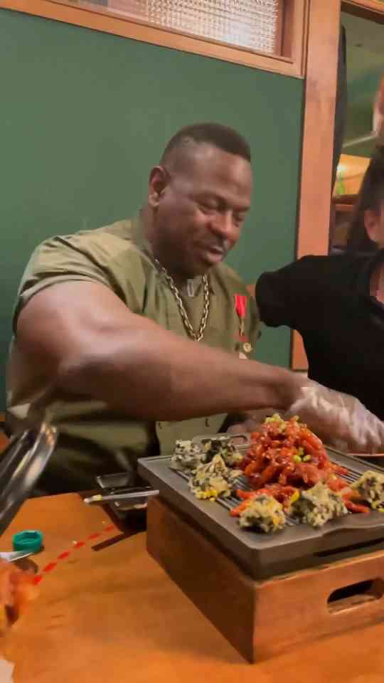 Chef Rush tries spicy Korean chicken feet!