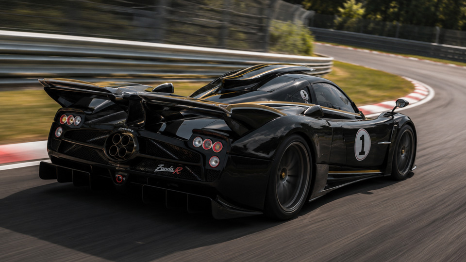 Pagani Huayra R V12 engine note 9,000 RPM unrestricted