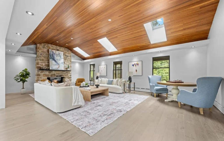 First Bank house of the week: $4.95M Villanova home blends modern ...