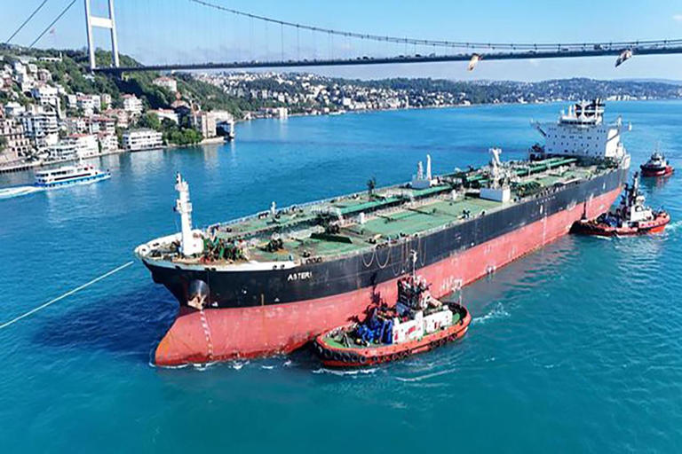 İstanbul Boğazı'nda gemi trafiğini durduran olay
